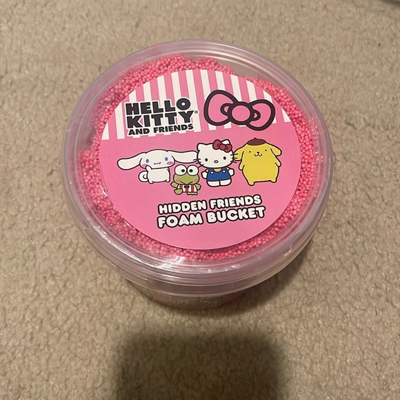 Hello Kitty | Toys | Brand New Hello Kitty Foam Slime Bucket Still In ...